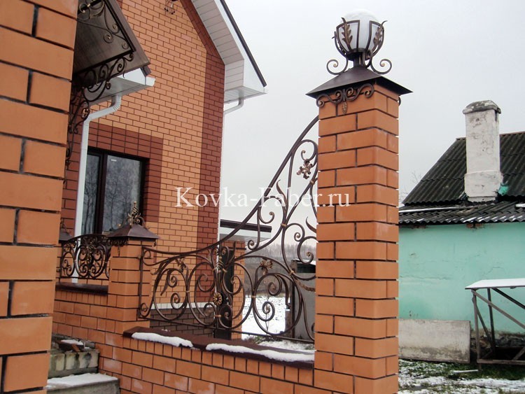 Купить Кованые фонари на столбах на Ковка Фабер